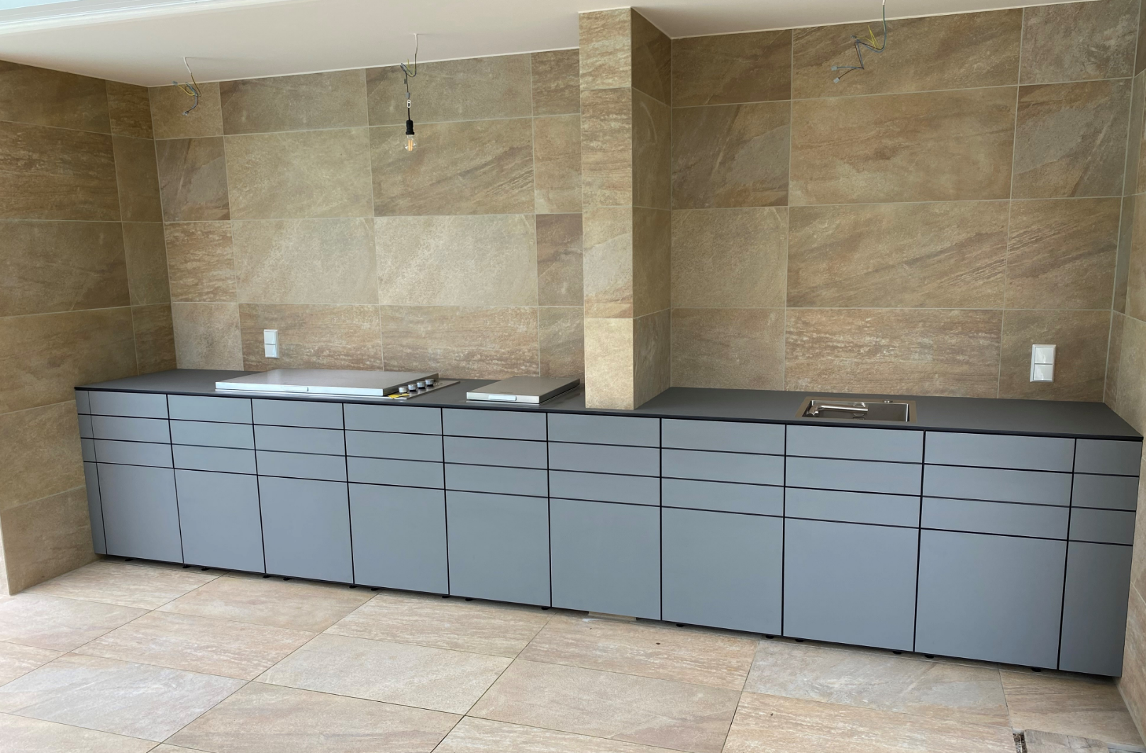 Outdoorküche planen: Worauf Sie achten müssen (Checkliste)